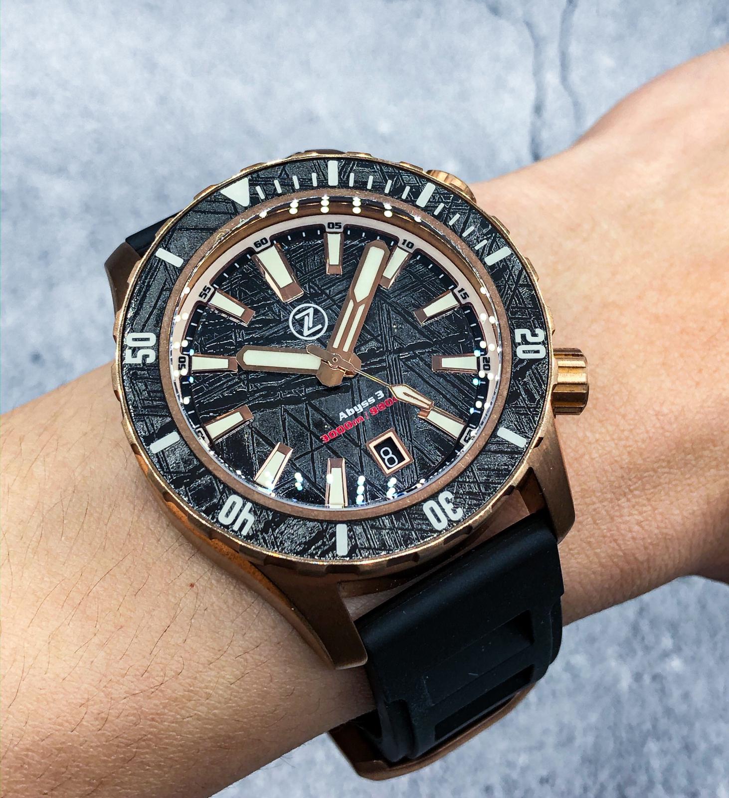 ZELOS ABYSS 3 3000M BRONZE METEORITE – Chronos